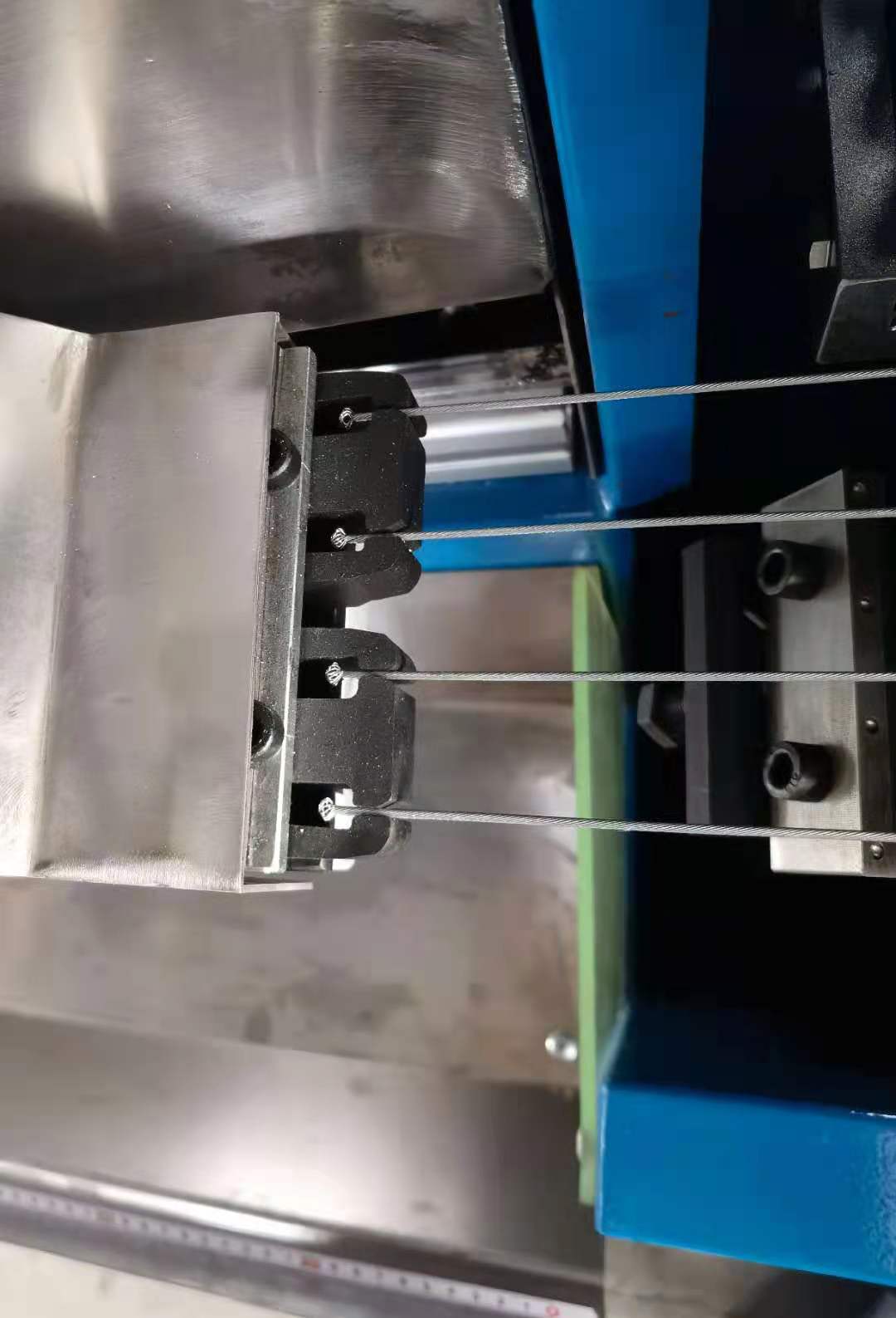 Wire Rope Cutting & Bumping Machine - BOBOMACHINE